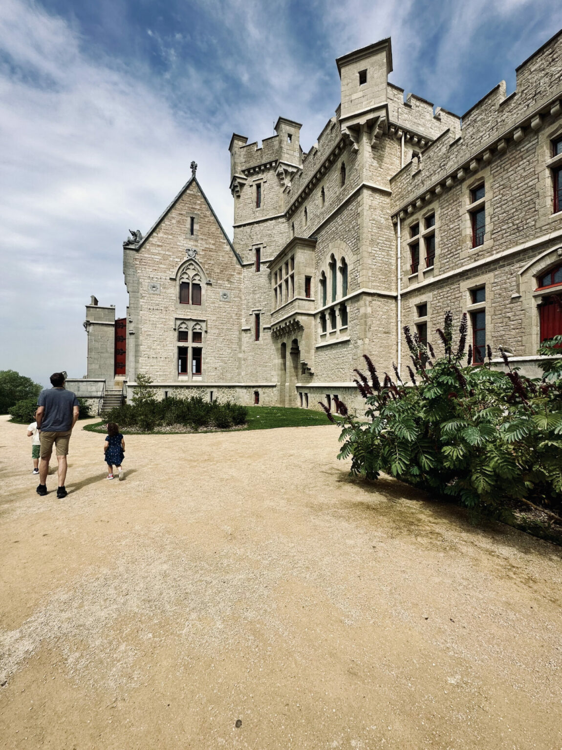 Le château-observatoire Abbadia : un château insolite dans le Pays ...